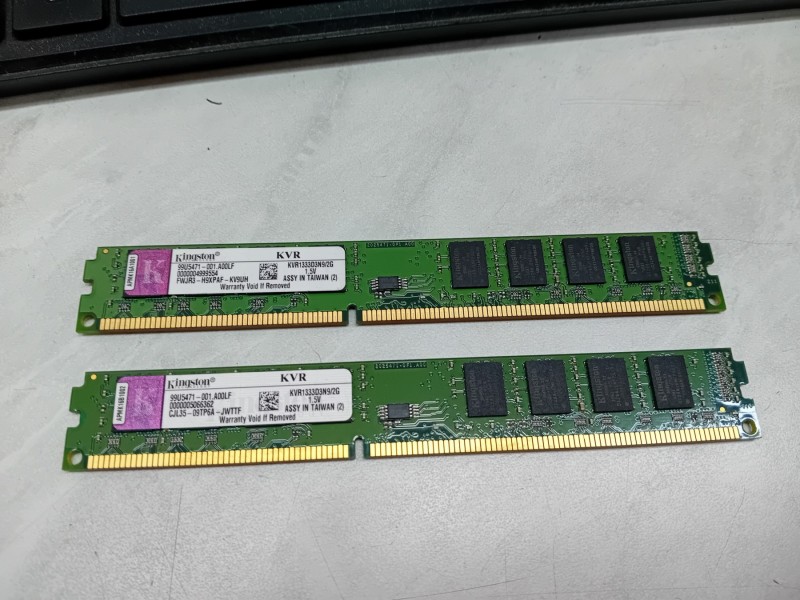 2x2gb ddr3 kingston ispravne 1333mhz
