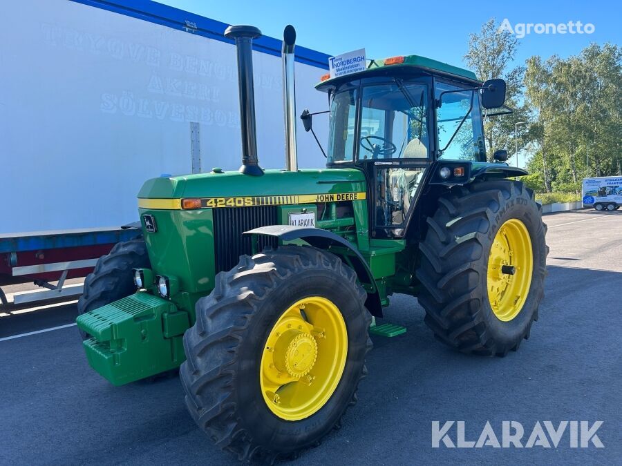 Prodaje se John Deere 4240S traktor točkaš na aukciji