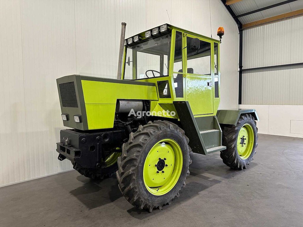Prodaje se MB 700 traktor točkaš na aukciji