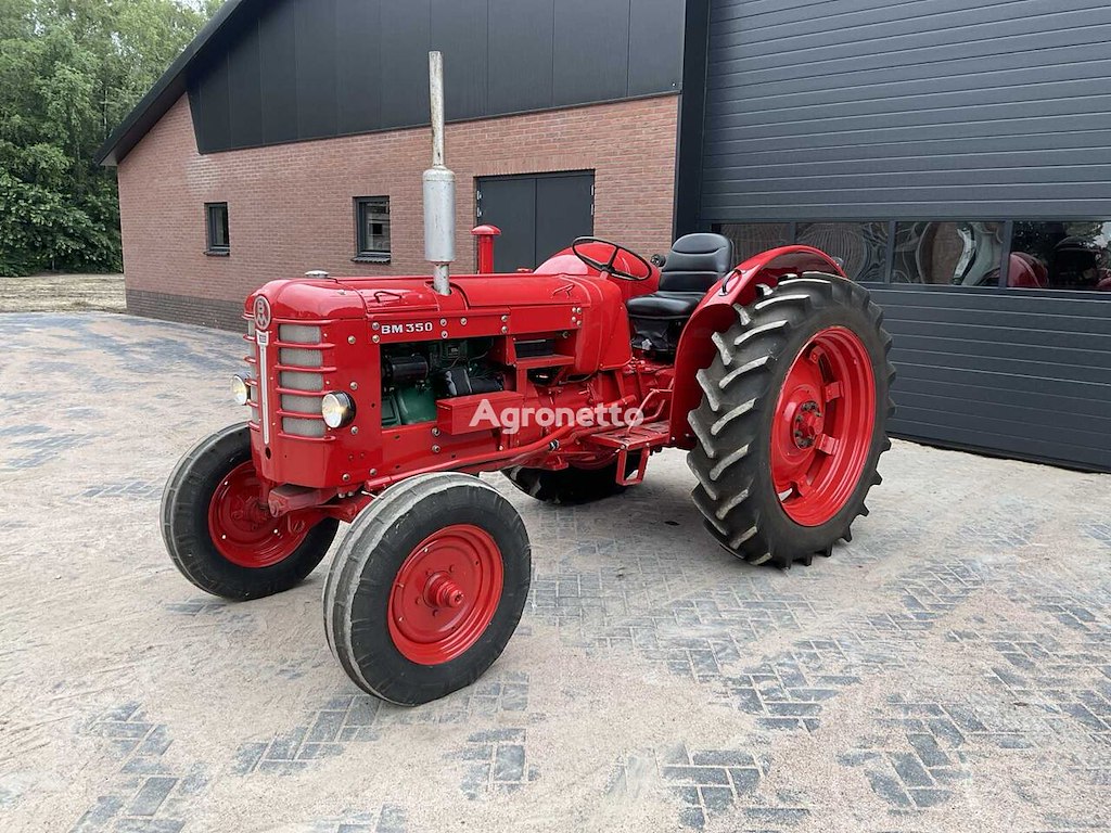 Prodaje se Volvo 350 traktor točkaš na aukciji