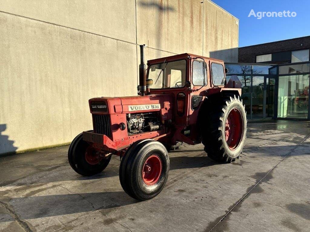 Prodaje se Volvo BM800L traktor točkaš na aukciji