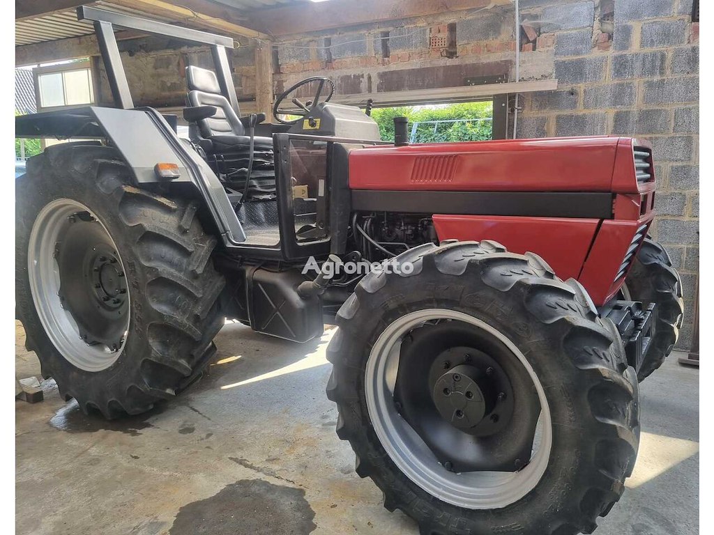 Prodaje se Case IH traktor točkaš na aukciji