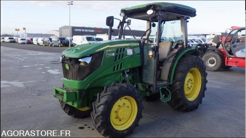 Prodaje se John Deere 5090 traktor točkaš na aukciji