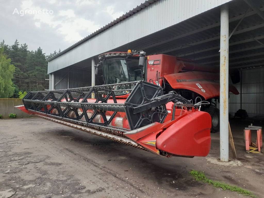 Case IH 8240 kombajn za žito