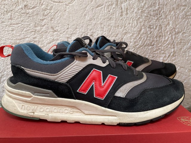 NEW BALANCE patike br. 44