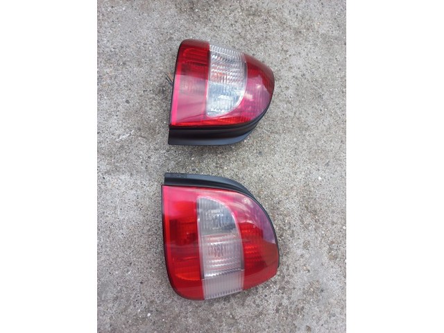 Renault scenic 1 stop lampa leva