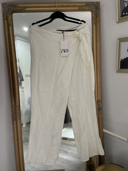 Zara suknja pantalone 100% lan sa etiketom