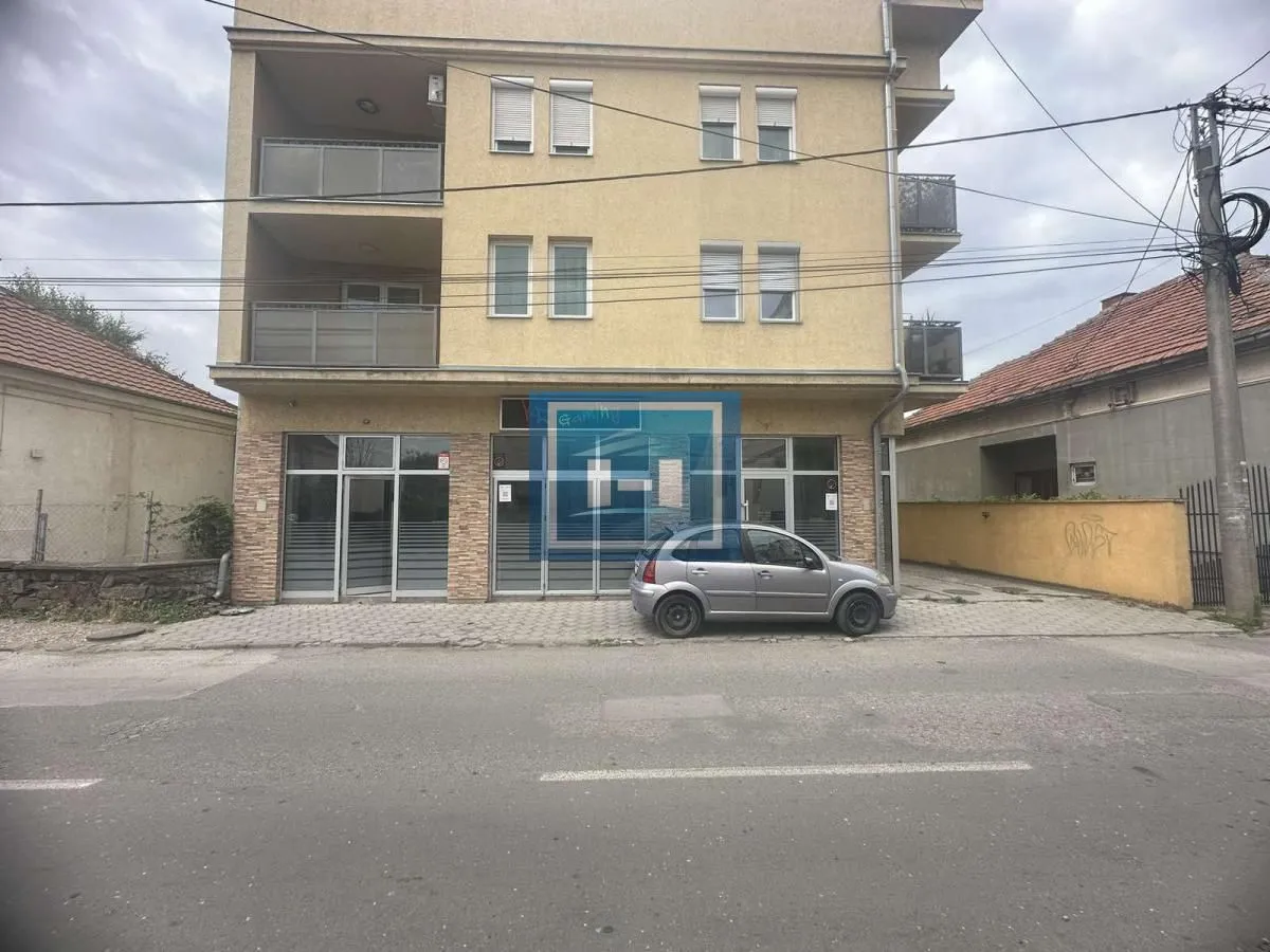 Prodaja, poslovni prostor, 85m2, Centar, Ćuprija