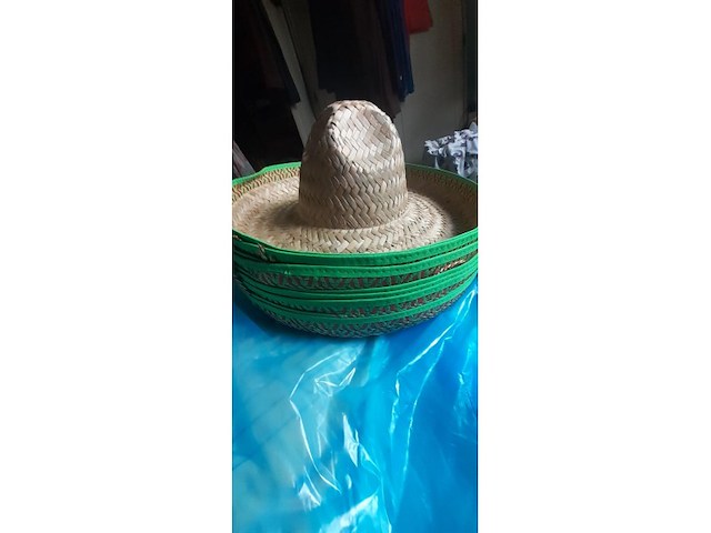 SOMBRERO NOVO