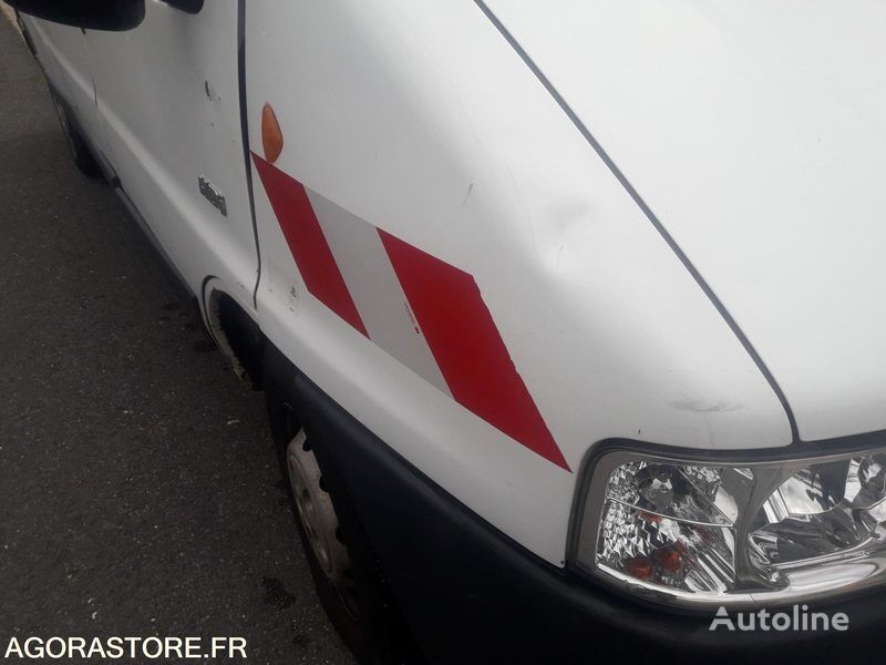Prodaje se Peugeot BOXER minibus furgon na aukciji