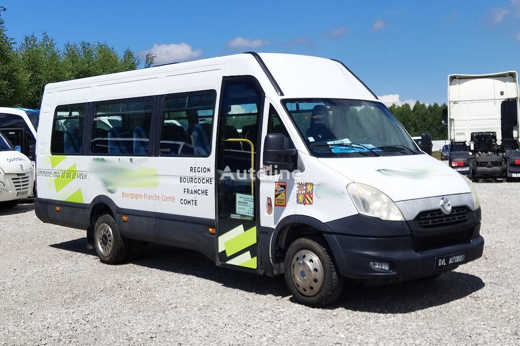 IVECO Iveco Daily 23 miejsca *2 sztuki*, KLIMA, WEBASTO prigradski autobus