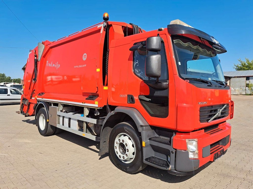 Novi Volvo FE300 kamion za smeće