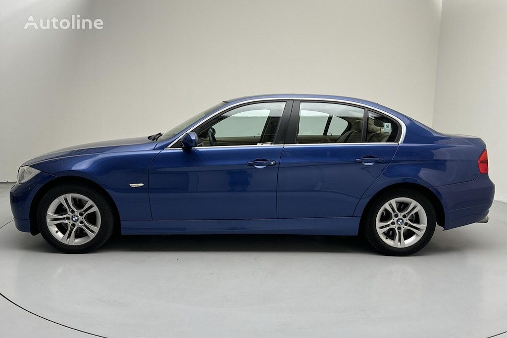 Prodaje se BMW 3-serien sedan na aukciji