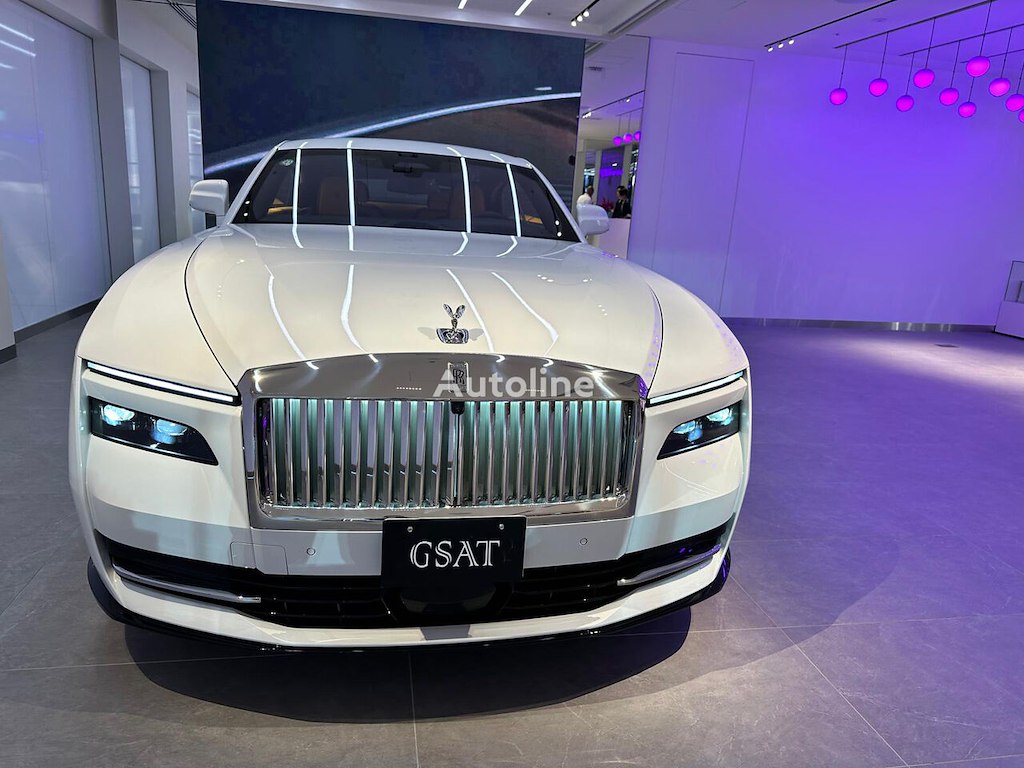 Novi Rolls-Royce Spectre: The Epitome of Luxury terenac