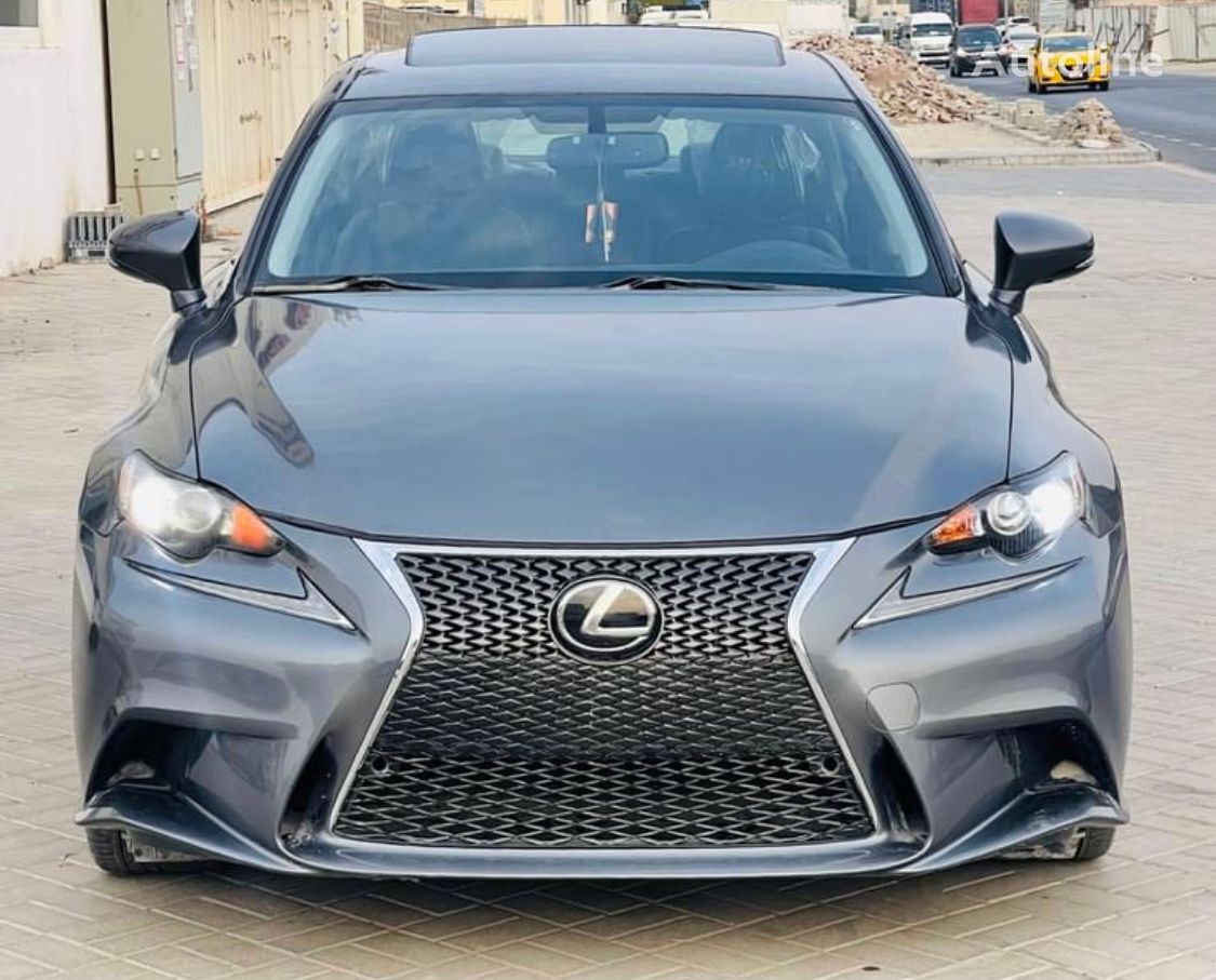 Lexus IS 250 terenac