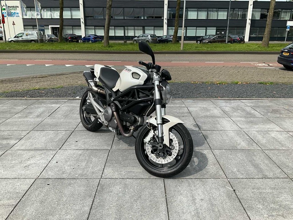 Prodaje se Ducati Tour motocikl na aukciji