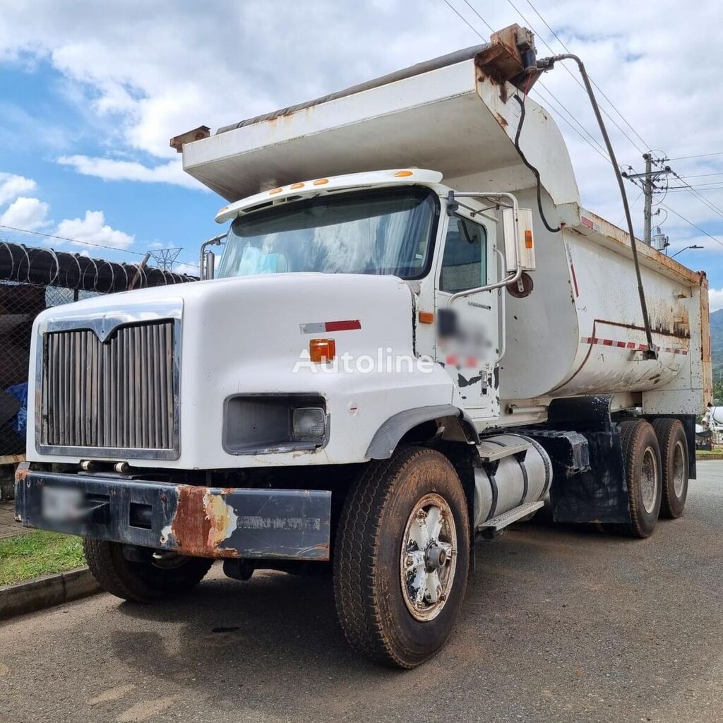 International 4900 kiper