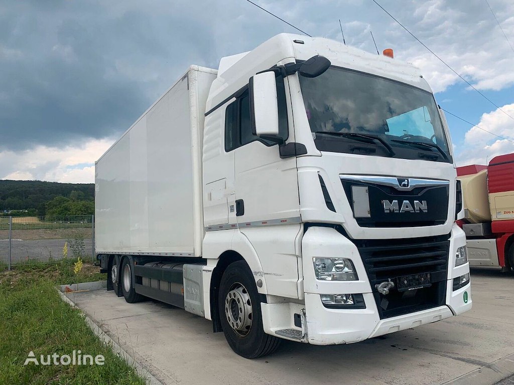 MAN TGX 26.460 kamion furgon