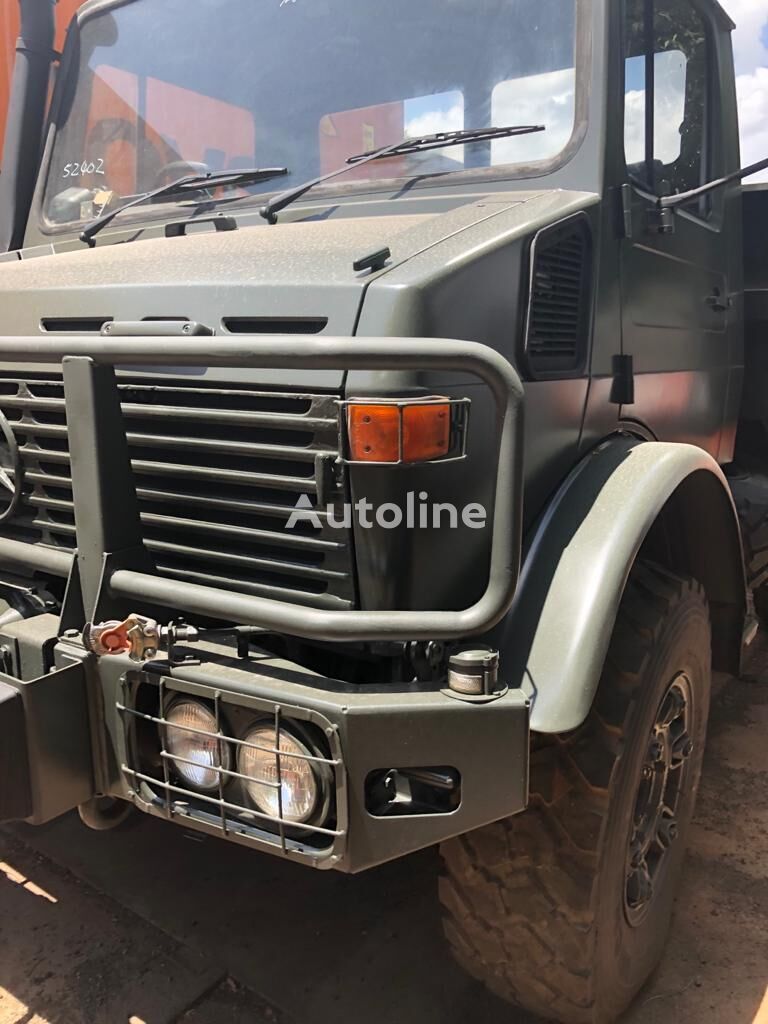 Mercedes-Benz UNIMOG U1300L kamion s ravnom platformom