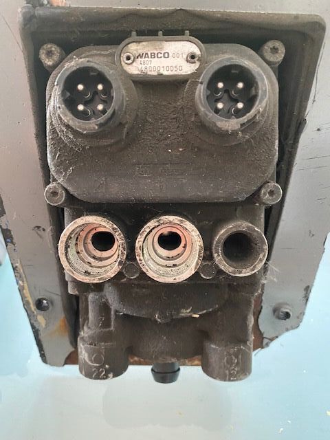 Glavni kocioni ventil za WABCO Bremskraftregler 480010050 - 4807 autobusa