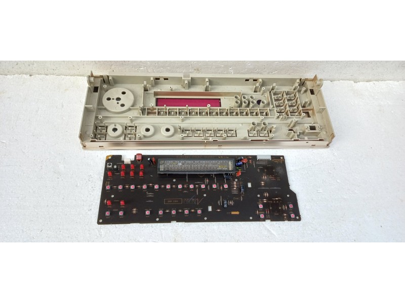 Denon AVR-1801 prednji panel