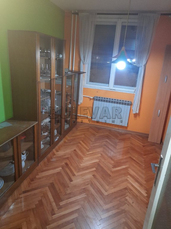 Trosoban stan, 82 m2, Dom zdravlja, Vojvode Tankosića ID: p-011870