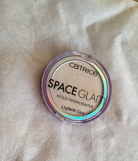 Catrice holo highlighter