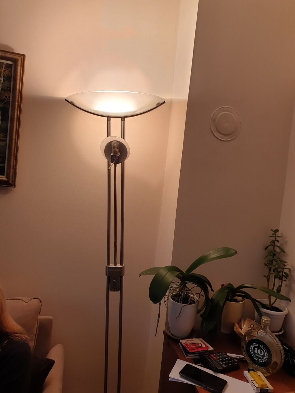 Podna lampa, Novo