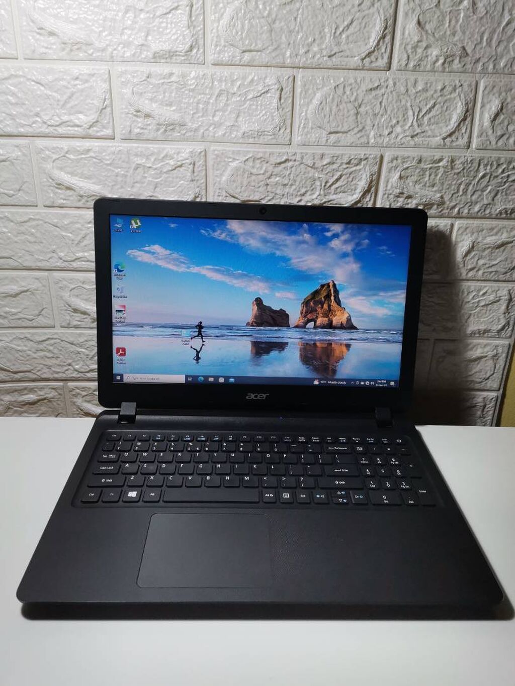 Acer Aspire ES1-531 je pouzdan laptop idealan za svakodnevne