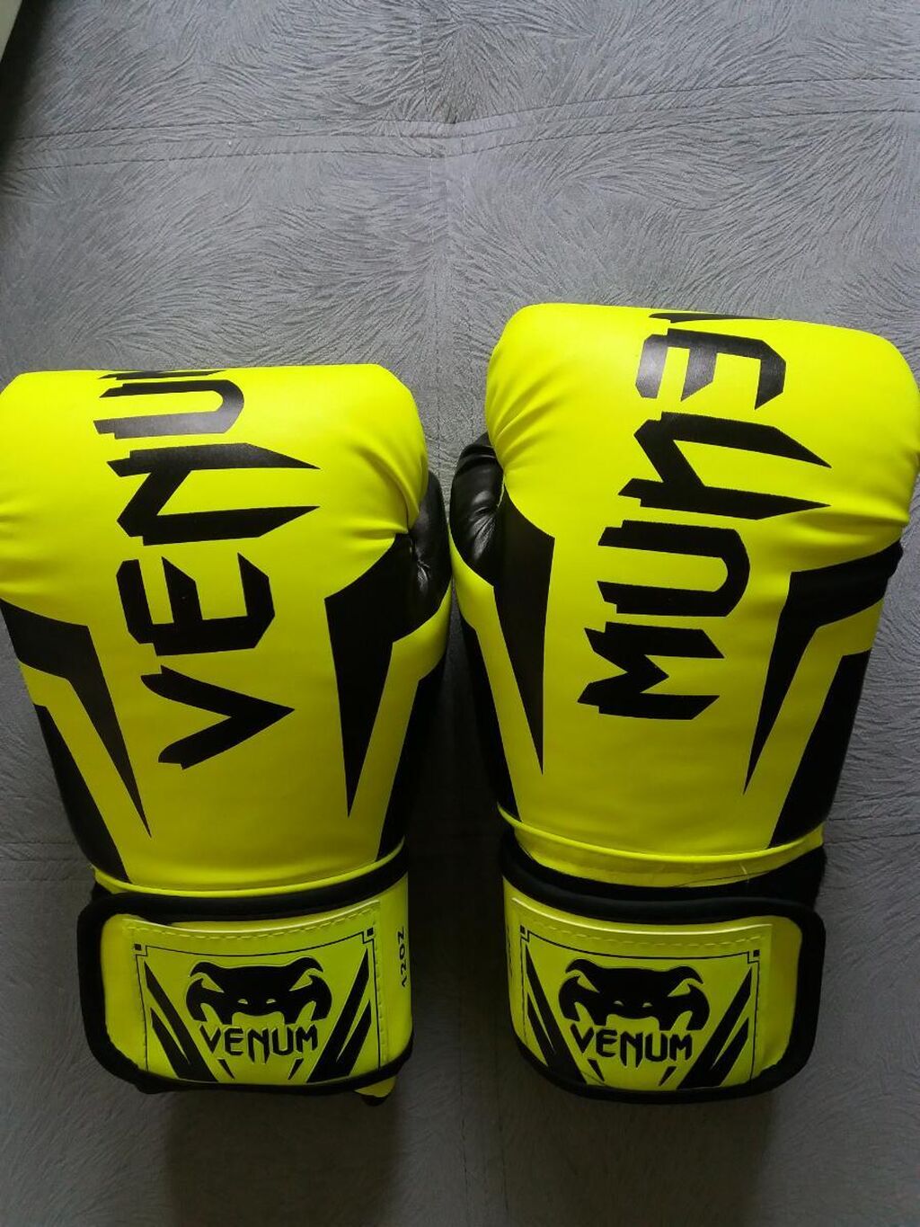 Venum-rukavice za box novo. 12OZ
