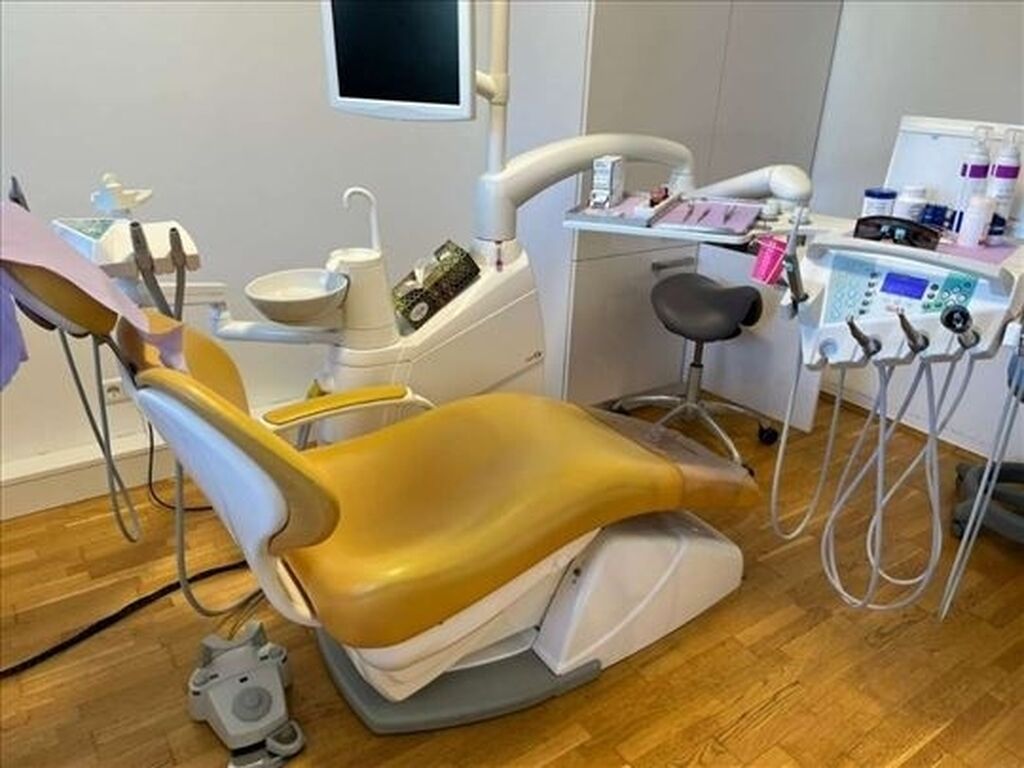 Stomatološka stolica - kompletno stomatološko radno mesto Anthos A7