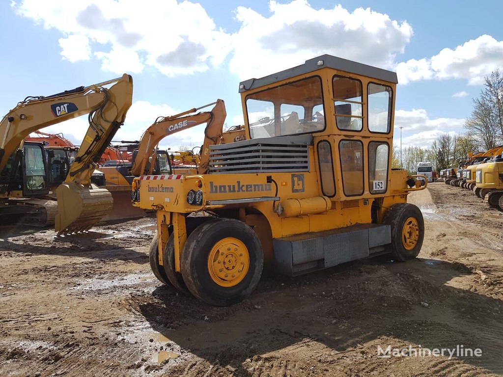 Bomag-Nobas SGW-17 pneumatski valjak