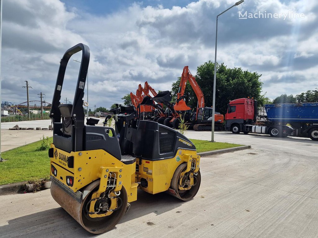 BOMAG BG120 mali valjak