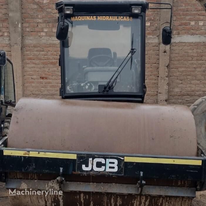 JCB VM 115 kompaktor s jednim valjkom