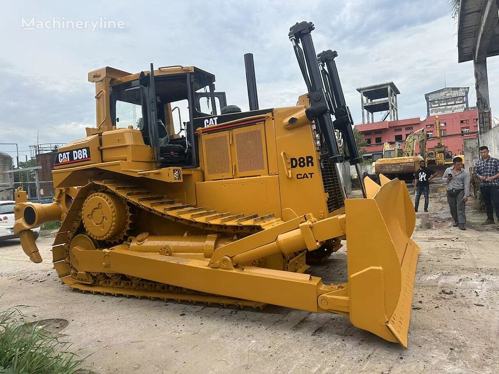 Caterpillar D8R buldožer