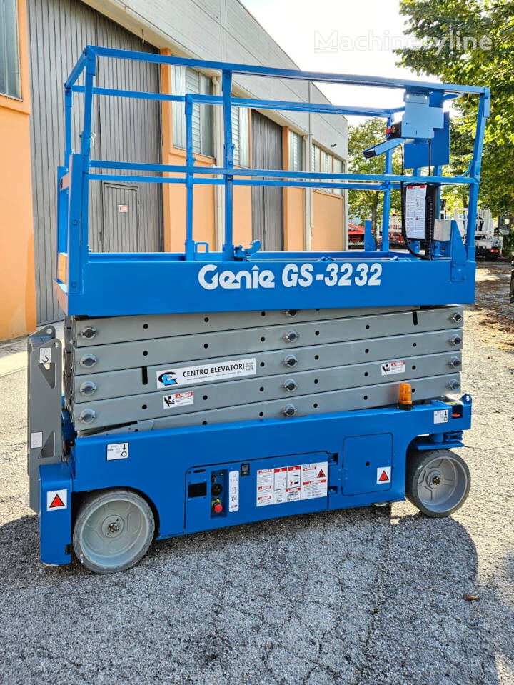 Genie GS3232 makazasta platforma