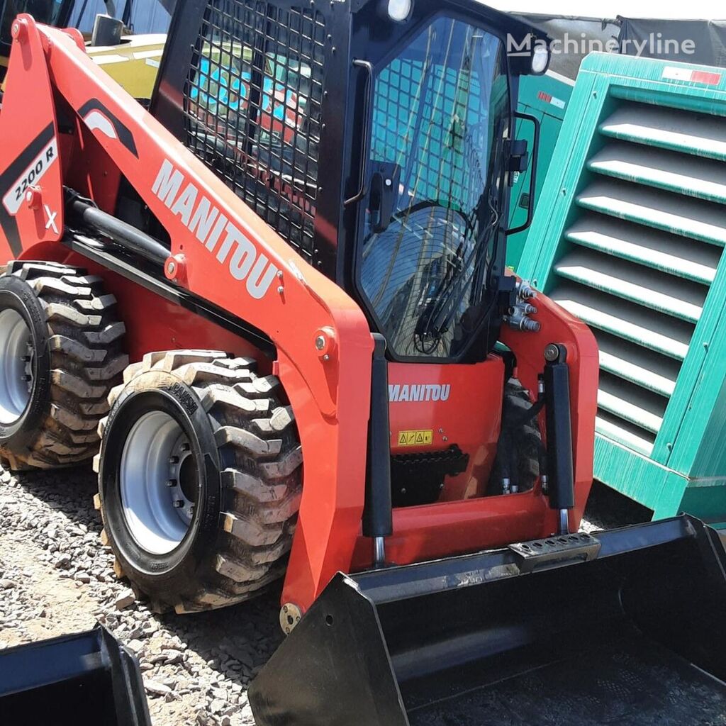 Manitou 2200R-C mini utovarivač