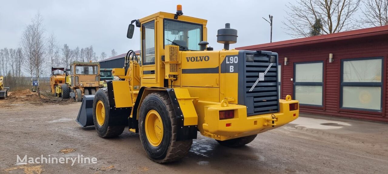 Volvo L90 B prednji utovarivač