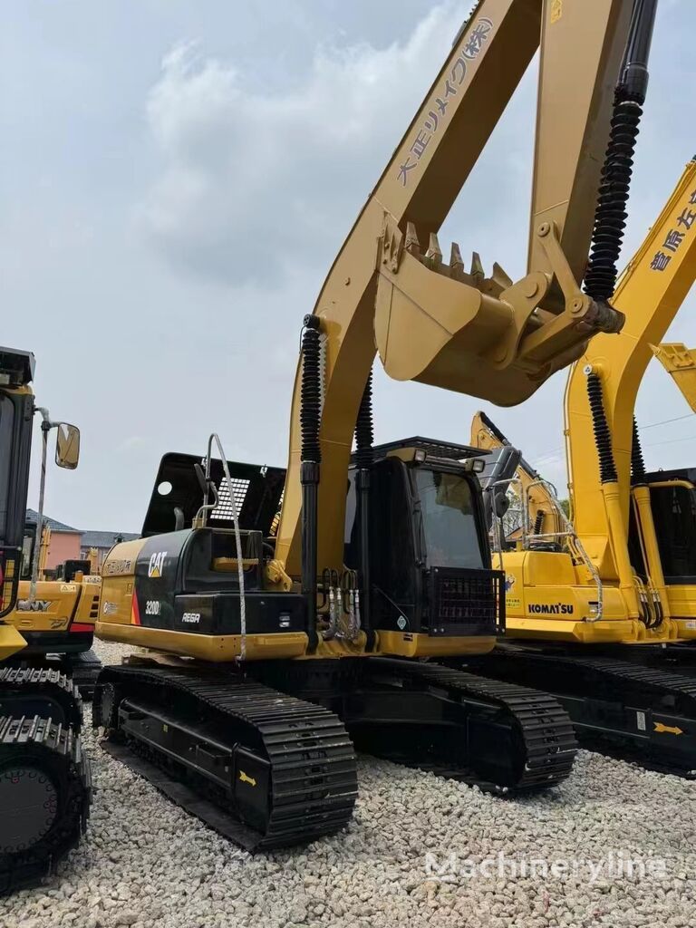 Caterpillar 320D2 bager guseničar