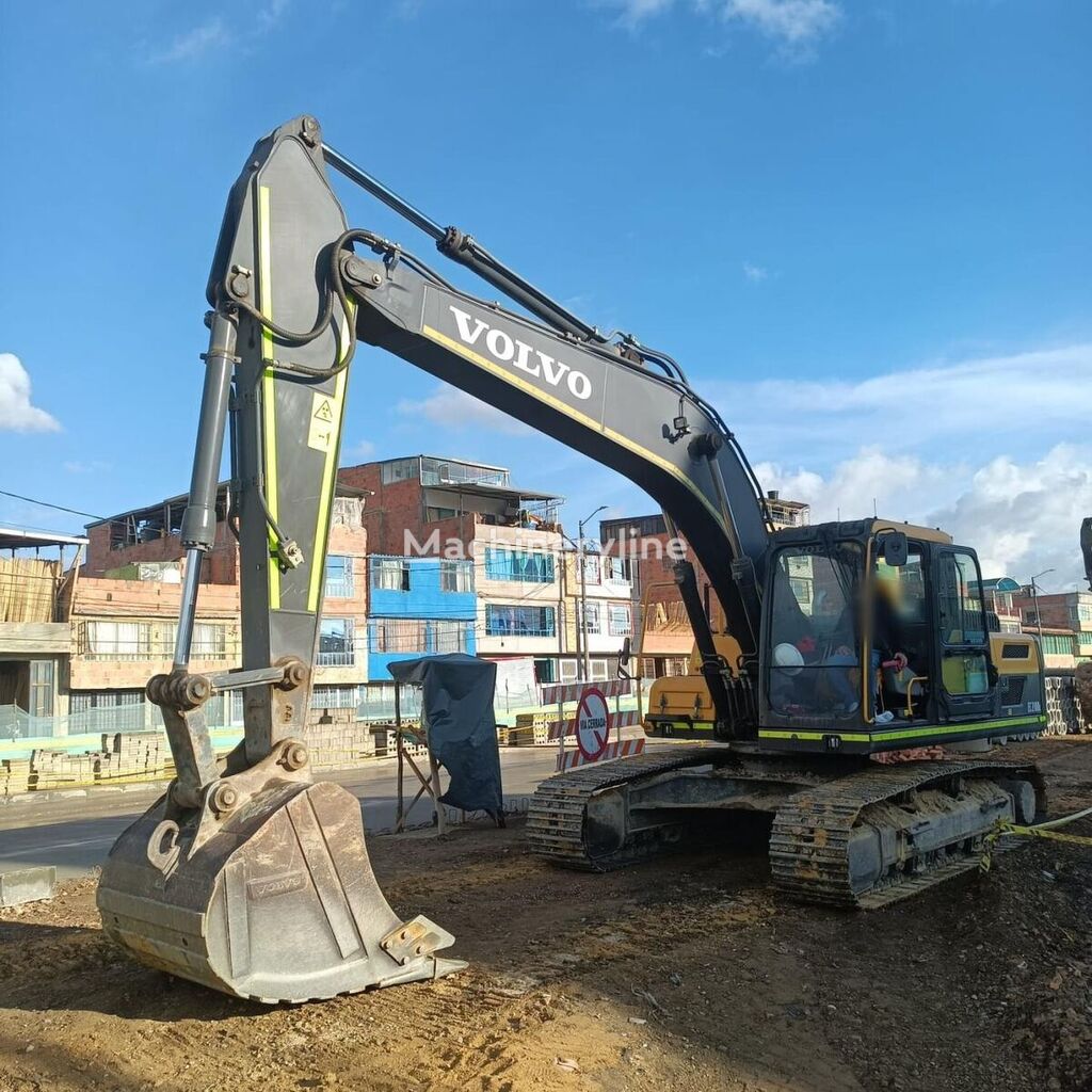 Volvo EC210DL bager guseničar