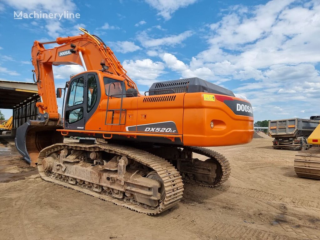 Doosan DX 520LC bager guseničar