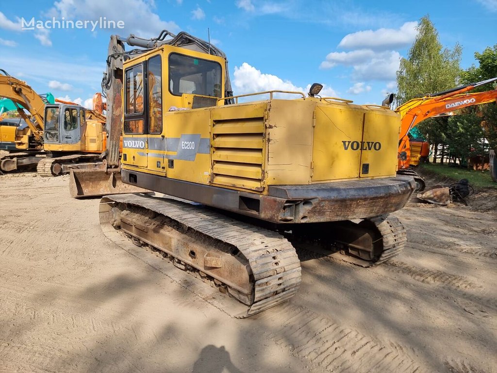 Volvo EC200L bager guseničar