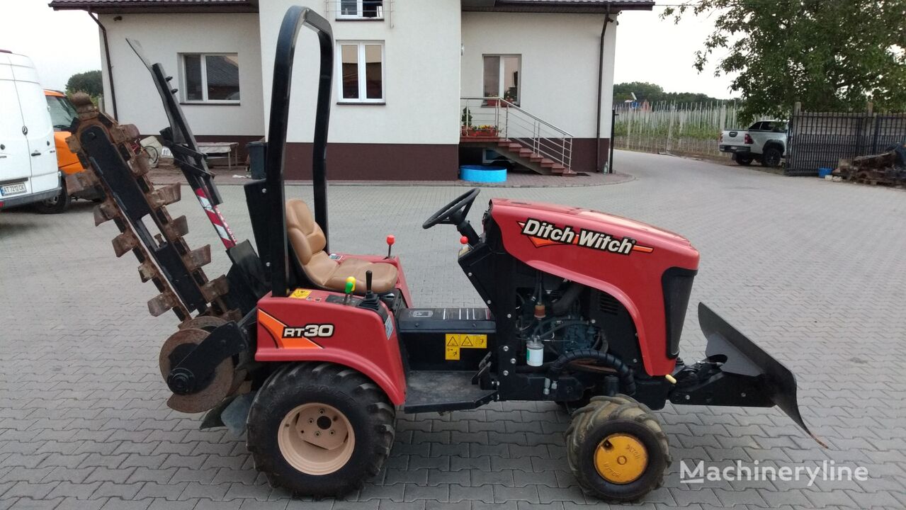 Ditch-Witch RT30 rovokopač