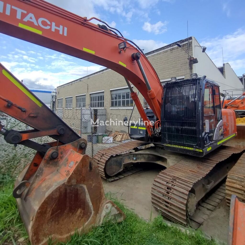 Hitachi ZX210LC-5G bager guseničar