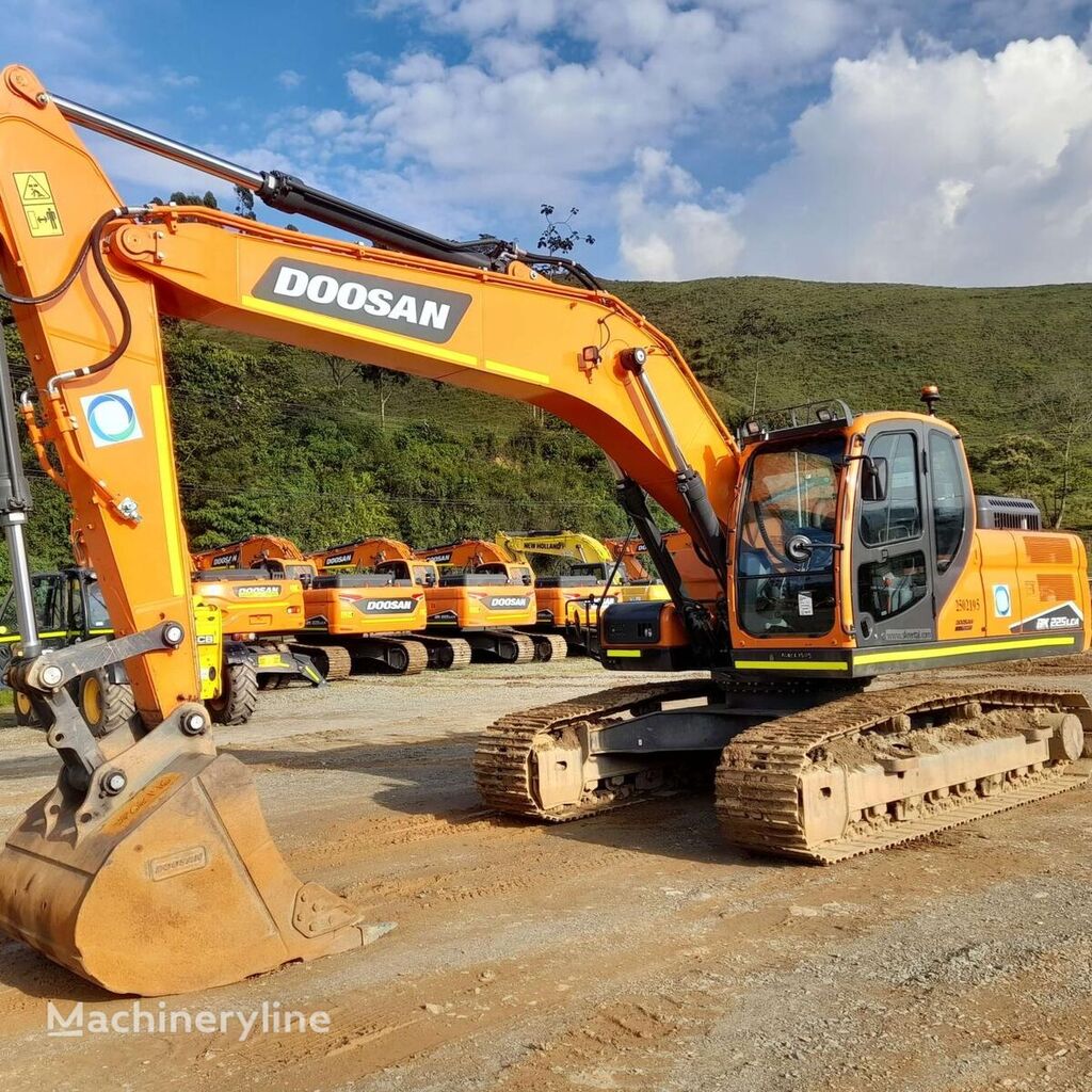 Doosan DX 225LCA bager guseničar