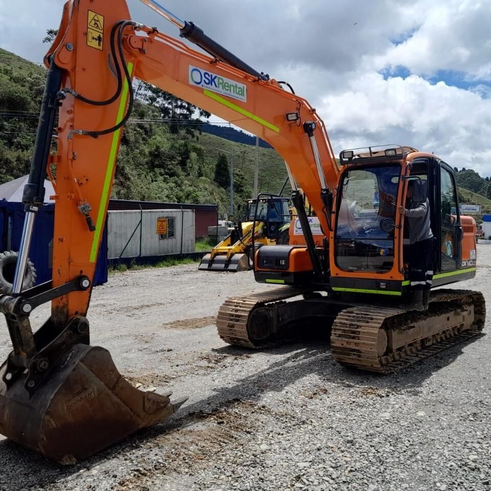 Doosan DX140LC bager guseničar