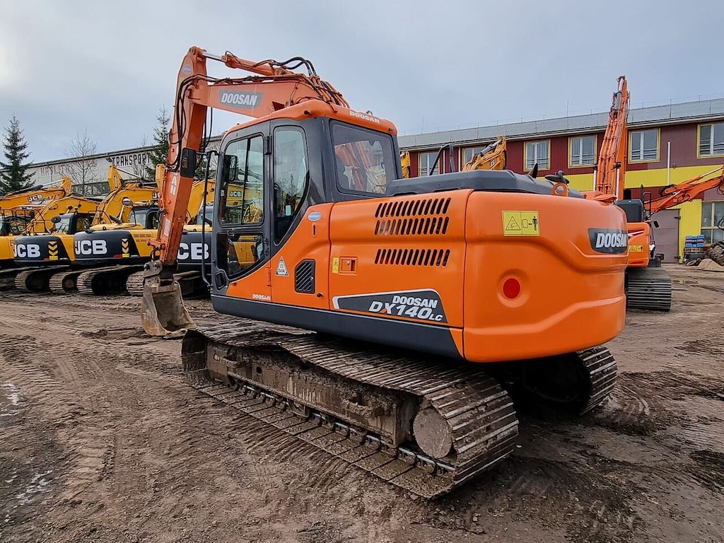 Doosan DX 140LC-3 bager guseničar