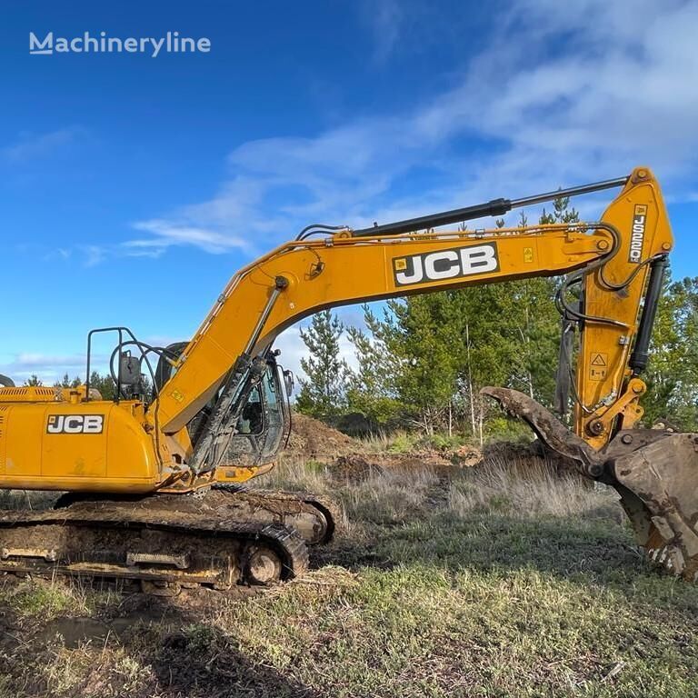 JCB JS 220 LC bager guseničar