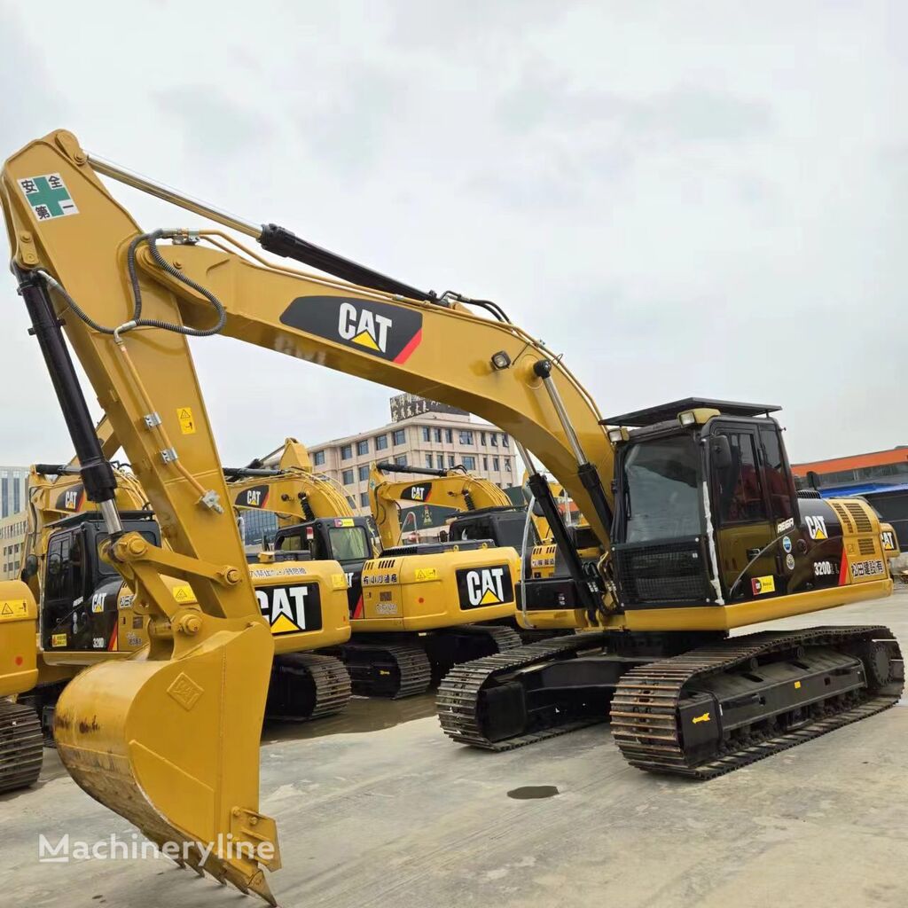 Caterpillar 320D2 bager guseničar