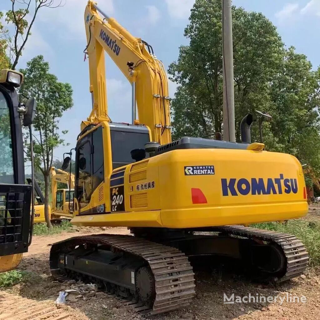 Komatsu PC240-8 bager guseničar